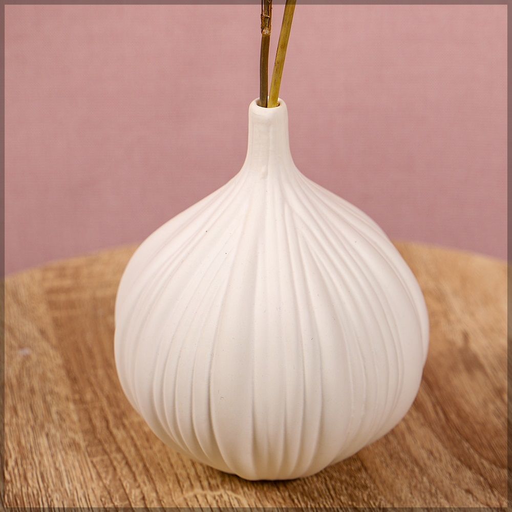 Buy Blush Ceramic Designer Garlic Vase White Color 20cm*10cm Online ...